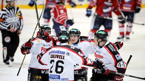 Tulikuuma Ässä-pelaaja teki pudotuspelien ensimmäisen maalin ...