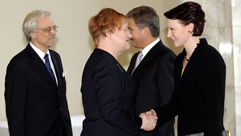 Näin Niinistön Jenni-vaimo edusti valtiopäivillä - katso kuvat ...