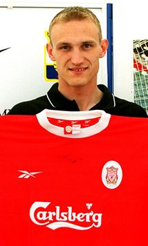 Sami Hyypiä hyvästelee Liverpoolin – katso kuvakooste legendan urasta ...