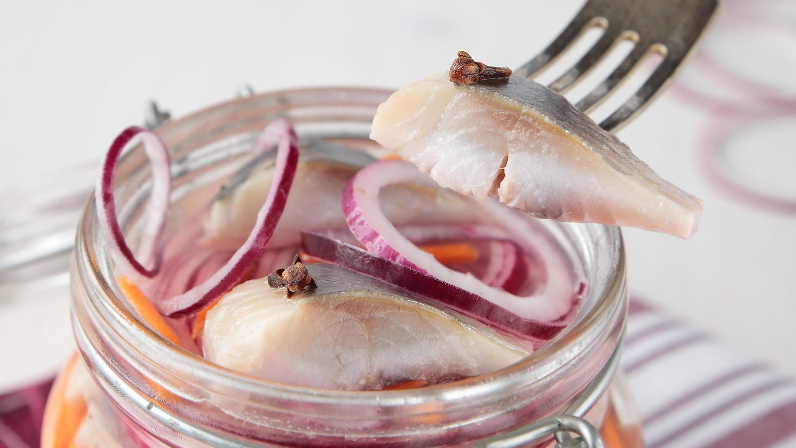 Söitkö silliä? Älä heitä tätä herkullista ainesosaa pois | Makuja | MTV ...