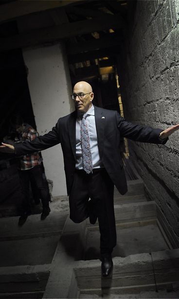 Kuvat: Suurlähettilään tehtävät jättävä Oreck: "Kiitos saunojenne ja ...