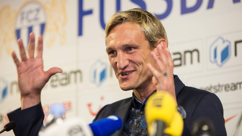 Hyypiällä vastuu suomalaisten maineesta – "Pitää olla kolmas legenda ...