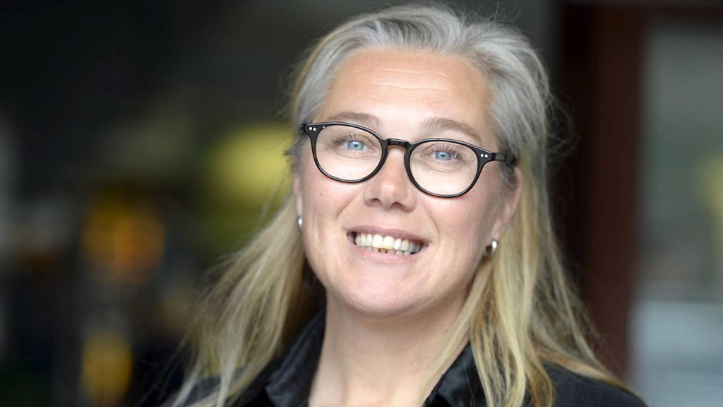 IS: Ringa Ropo avautuu vaikeasta avioerostaan: Juoksin pitkin peltoja ...