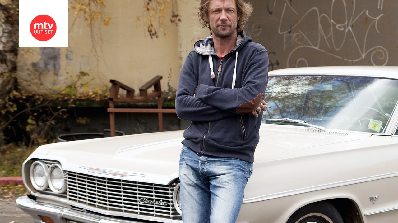 Antti Reini jenkkiautonsa ratissa: ”Se kässäri lenteli pitkin Turkua ...