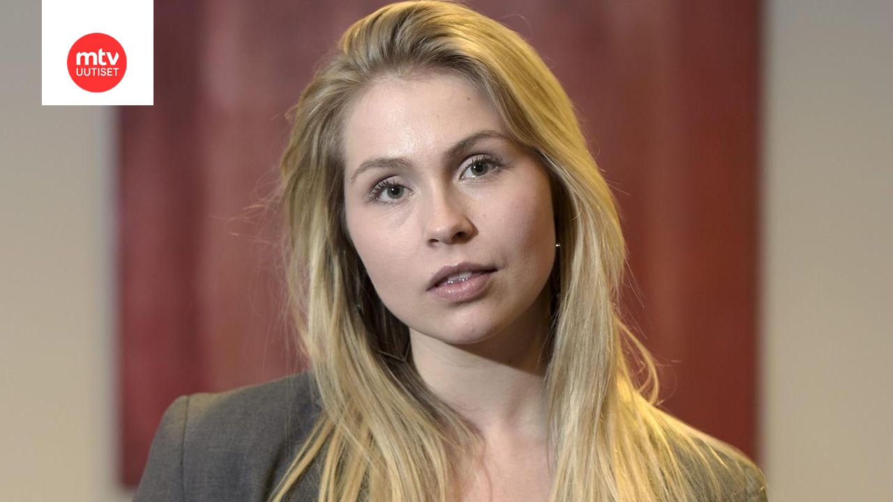 Me Naiset: Essi Hellén pelkäsi ajautuvansa alkoholistiksi: Juomisesta ...