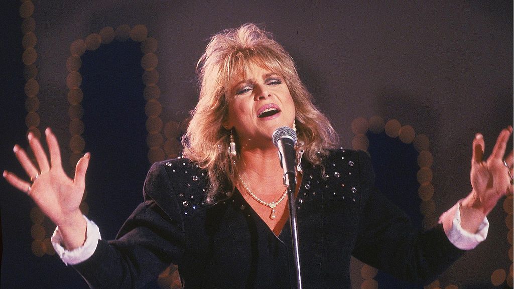 Kuvat: Marion Rung täytti 70 vuotta – näin laulajakonkari on muuttunut ...