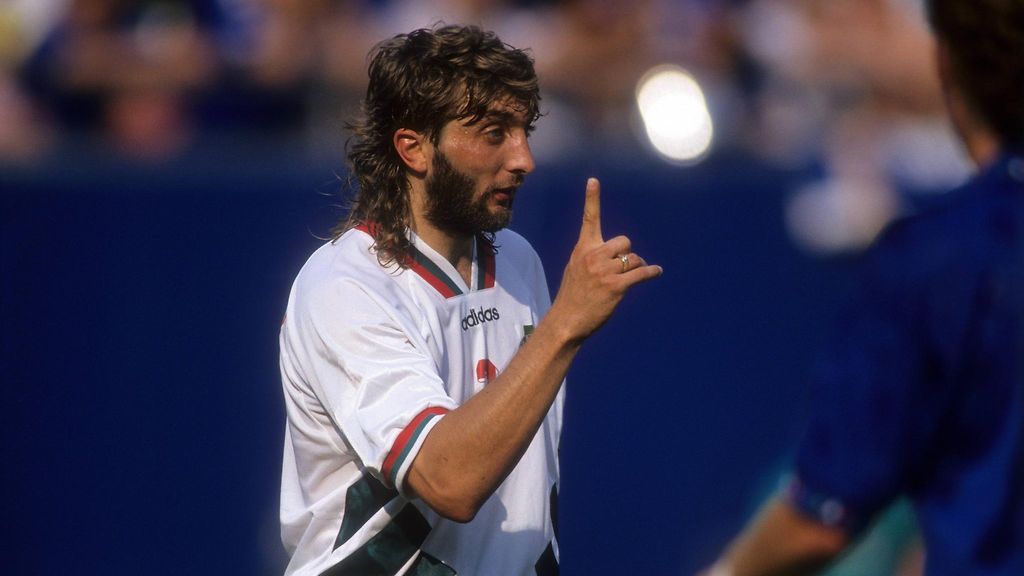 Bulgarian jalkapallosuuruus Trifon Ivanov kuoli 50-vuotiaana ...