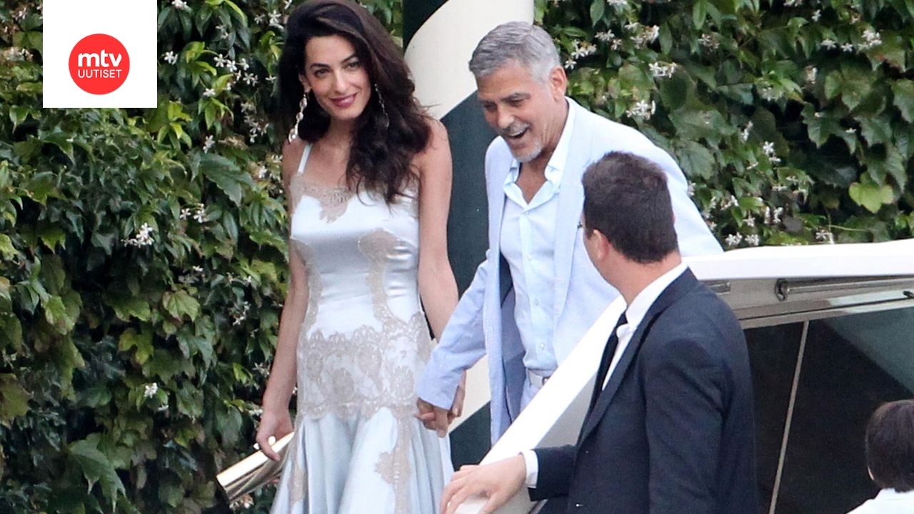 Kuvat: George Clooney kuljetti vieraansa näyttävästi pikaveneellä ravintolaan – mukana Bill ...