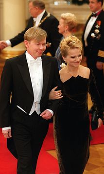 Kuvat: J. Karjalainen 60 vuotta – näin kansansuosikki on muuttunut ...