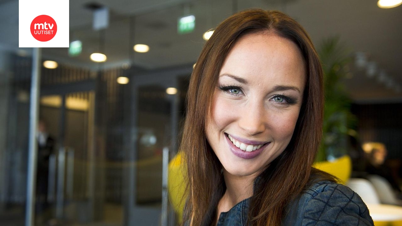 Radiotähti Niina Backman lomailee paratiisimaisemissa – palvoo aurinkoa ...