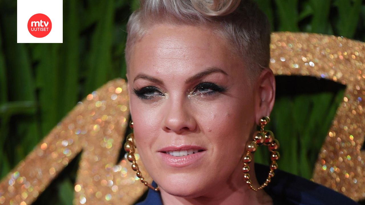 Pinkin kuva 2-vuotiaasta sai aikaan somevihan – kommentoi nyt ...