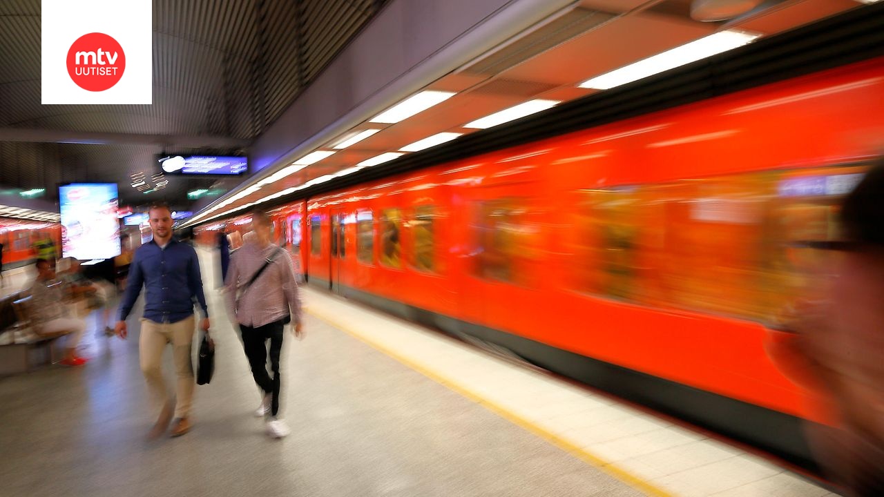 Metrolla matkustaminen koetaan aiempaa turvattomampana, poliisi ...