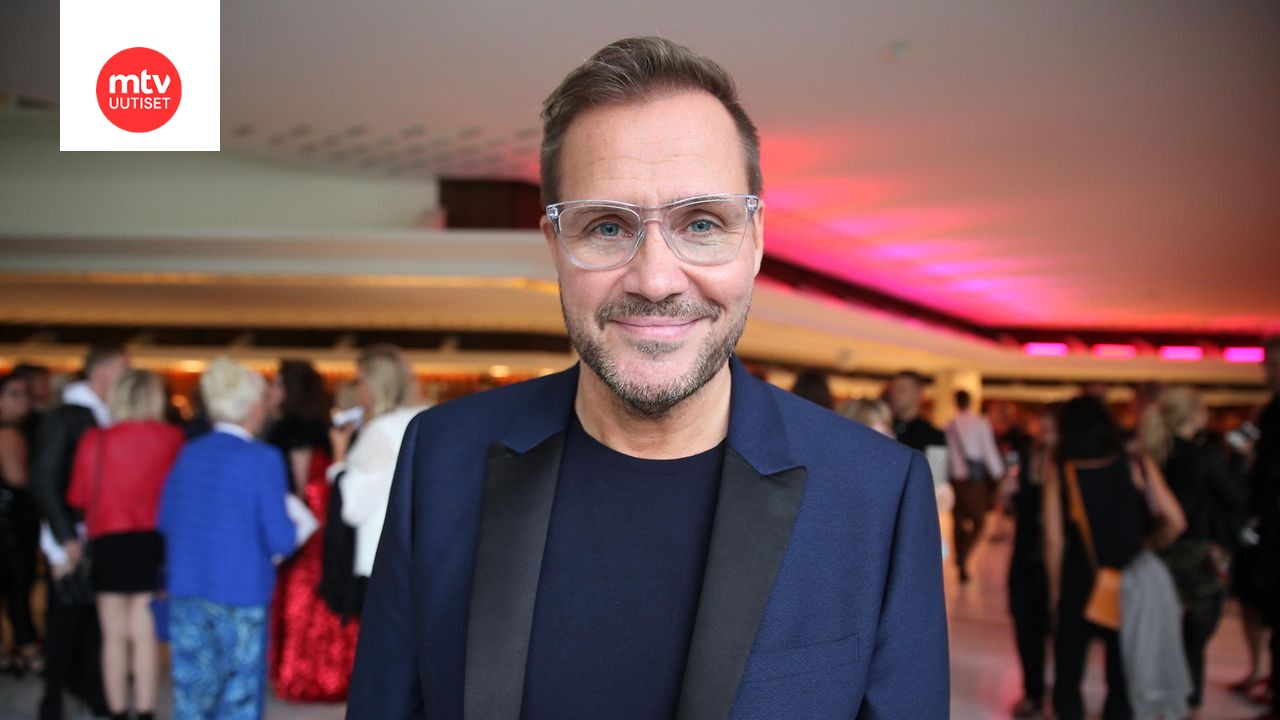 Etiketti koetuksella – Jarkko Valtee edustaa Linnan juhlissa valkosissa ...