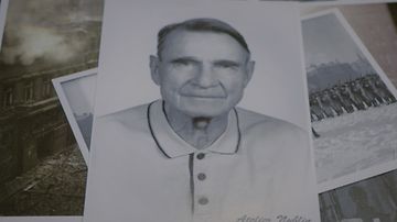 Suomen vanhin valokuvaamo ikuisti pystytukkaisen Sibeliuksen sadan ...