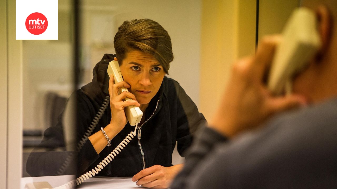 Juonipaljastuksia Aallonmurtaja-sarjasta! Tuula saa huolestuttavia ...