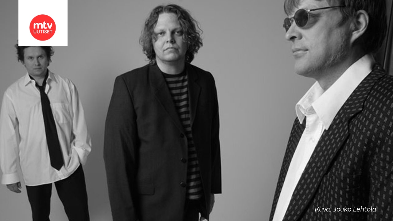 Puolikuu-yhtye julkaisi suru-uutisen Facebookissa – bändin keulakuva ...