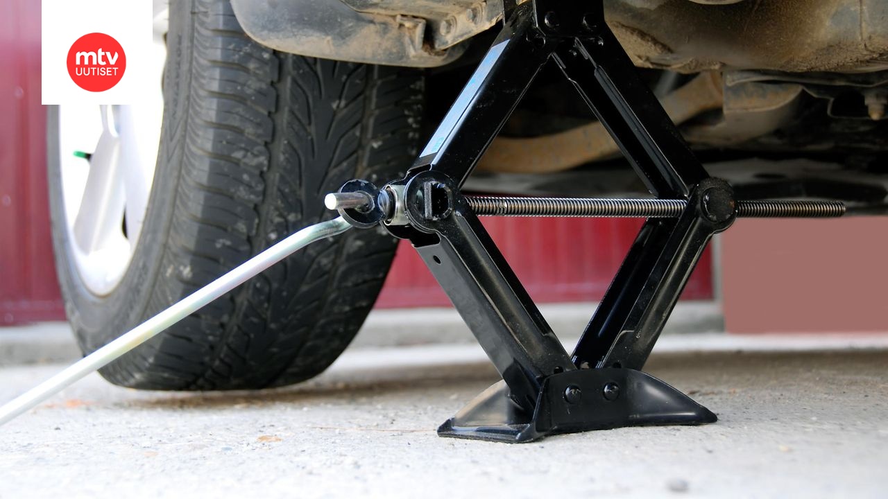 Näin helposti auton katalysaattori lähtee varkaiden matkaan keskellä ...
