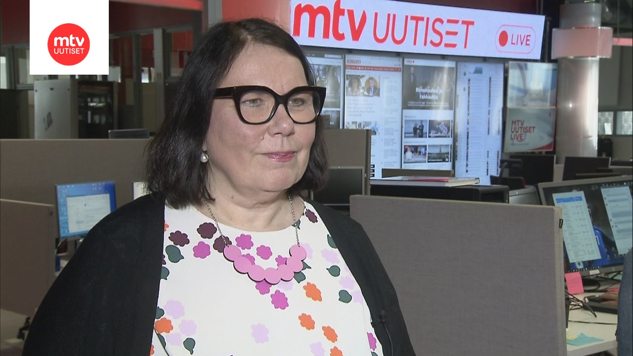 Kesätoimittajasta uutismaailman huipulle – 60-vuotta täyttävä Merja Ylä ...