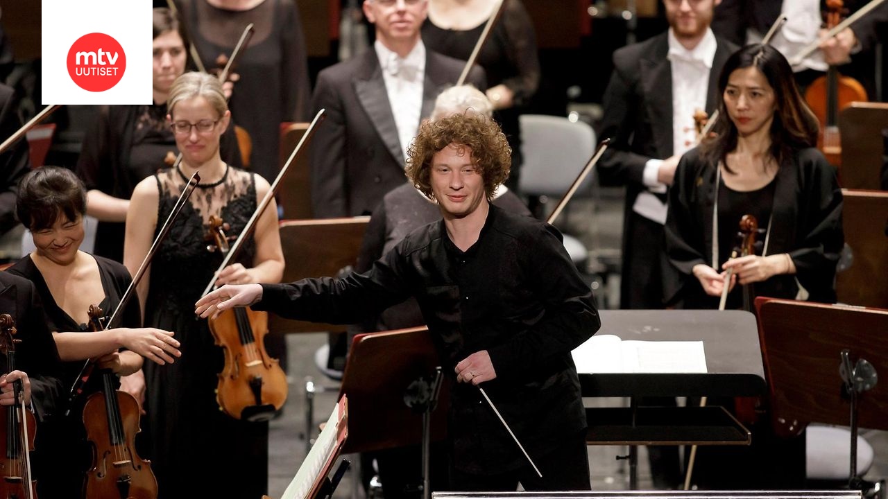 Kansainvälistä uraa luova kapellimestari Santtu-Matias Rouvali tienasi ...