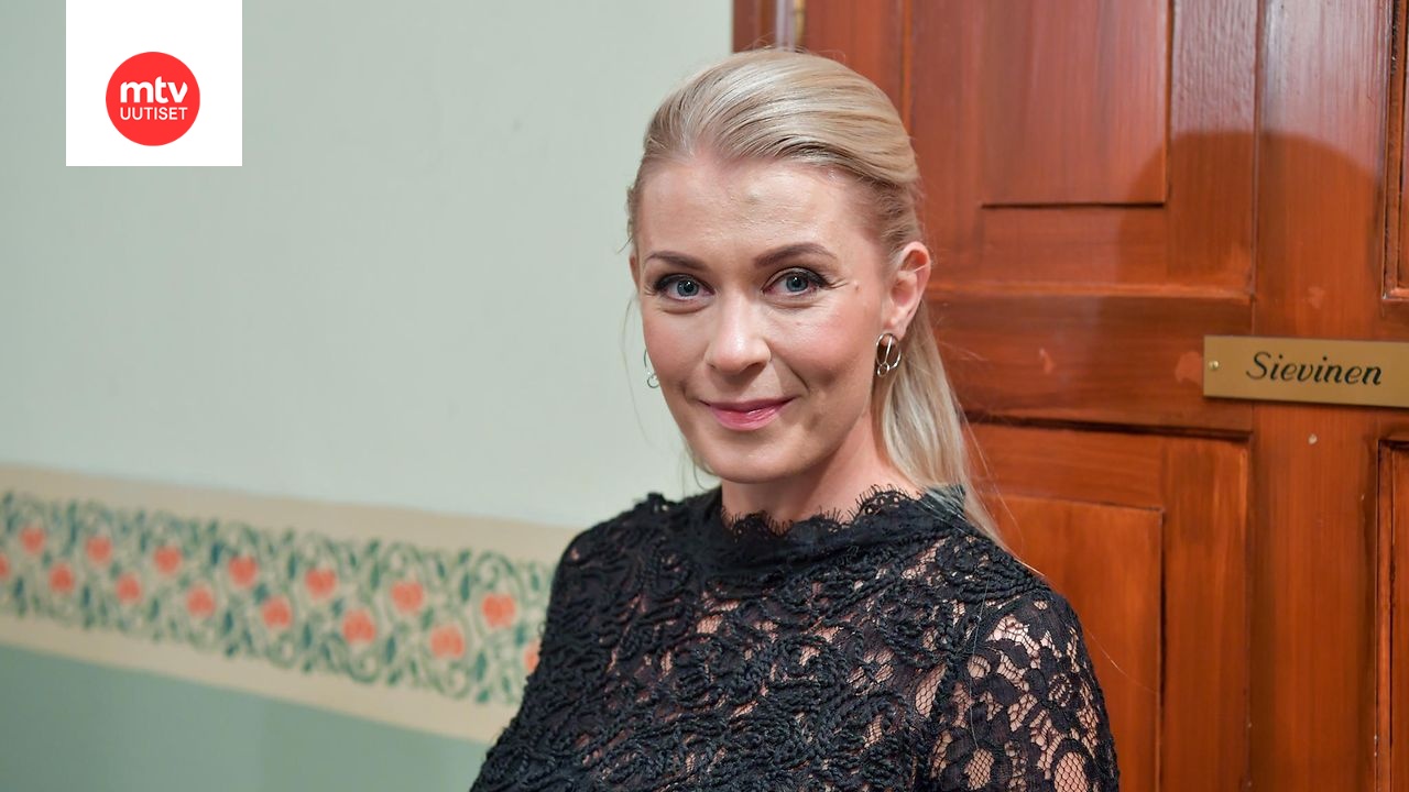 Salkkarit-tähti Monika Lindemanin toukokuussa syntynyt tytär sai nimen ...