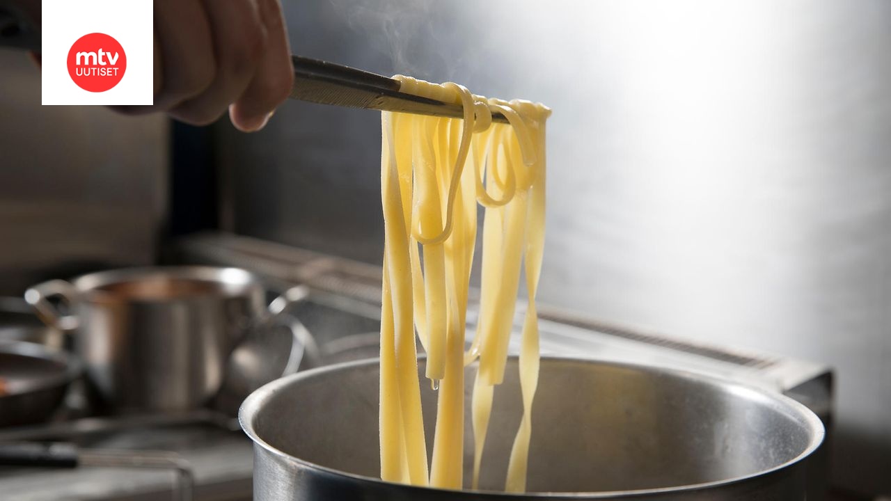 Pitääkö pasta huuhdella ja muut ohjeet pastan keittoon | Makuja | MTV ...