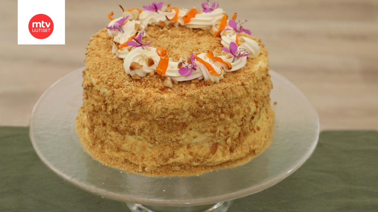 Koko Suomi leipoo: Ullan Kakkumuistoja Karjalasta -hunajakakku ...