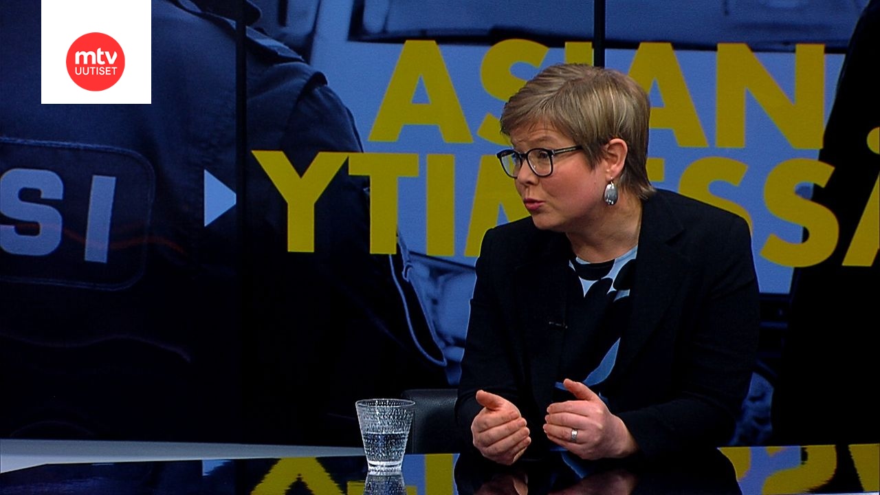 Krista Mikkonen: Poliisin pysyvää rahoitusta on lisättävä, päätöksiä ...