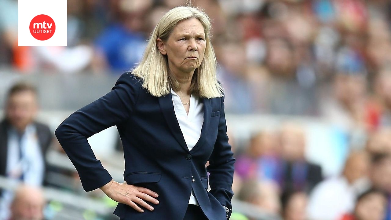 Kommentti: Suomen maajoukkueen päävalmentaja Anne Signeul on rampa ...
