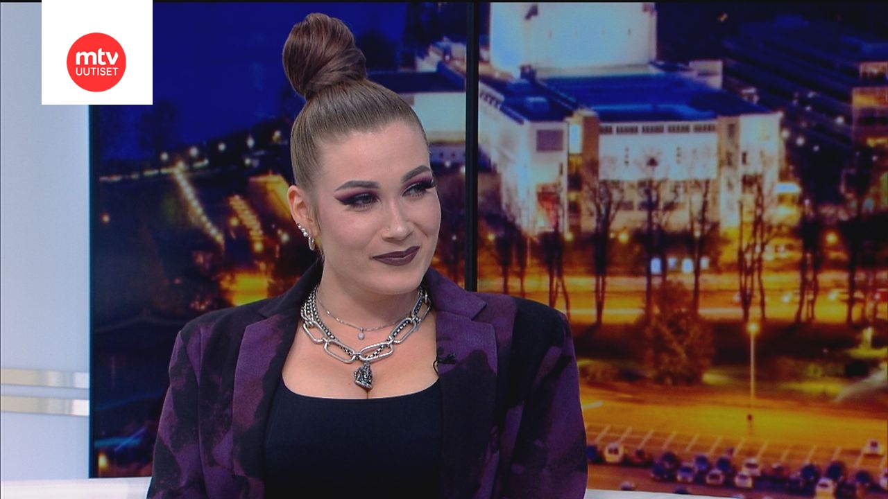 Bess avautuu kokemastaan ahdistelusta tv-kuvauksissa: "Sanoin heti ...