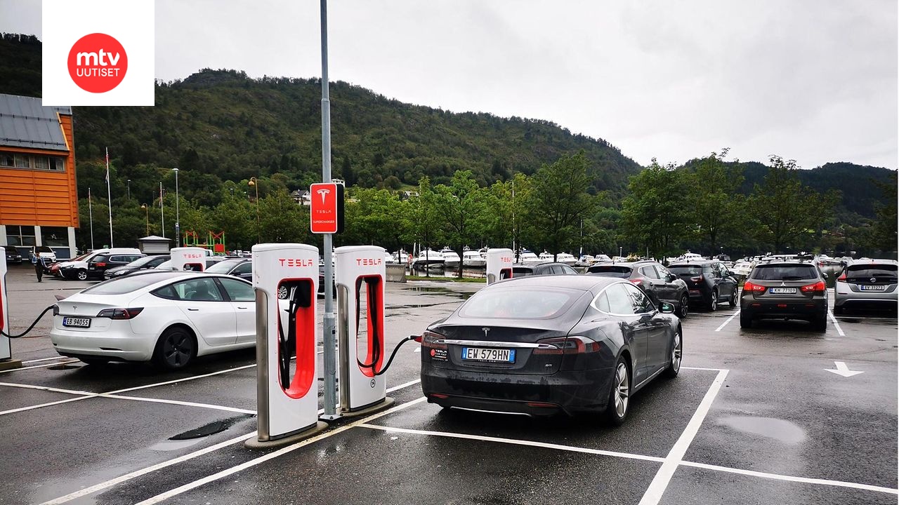 Tesla-kuskien nälkälakko ei kestänyt edes vuorokautta - MTVuutiset.fi