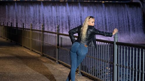 Iida Vainio, 19, kertoo, miten Leijonia lentokentälle vastaan meneminen ...