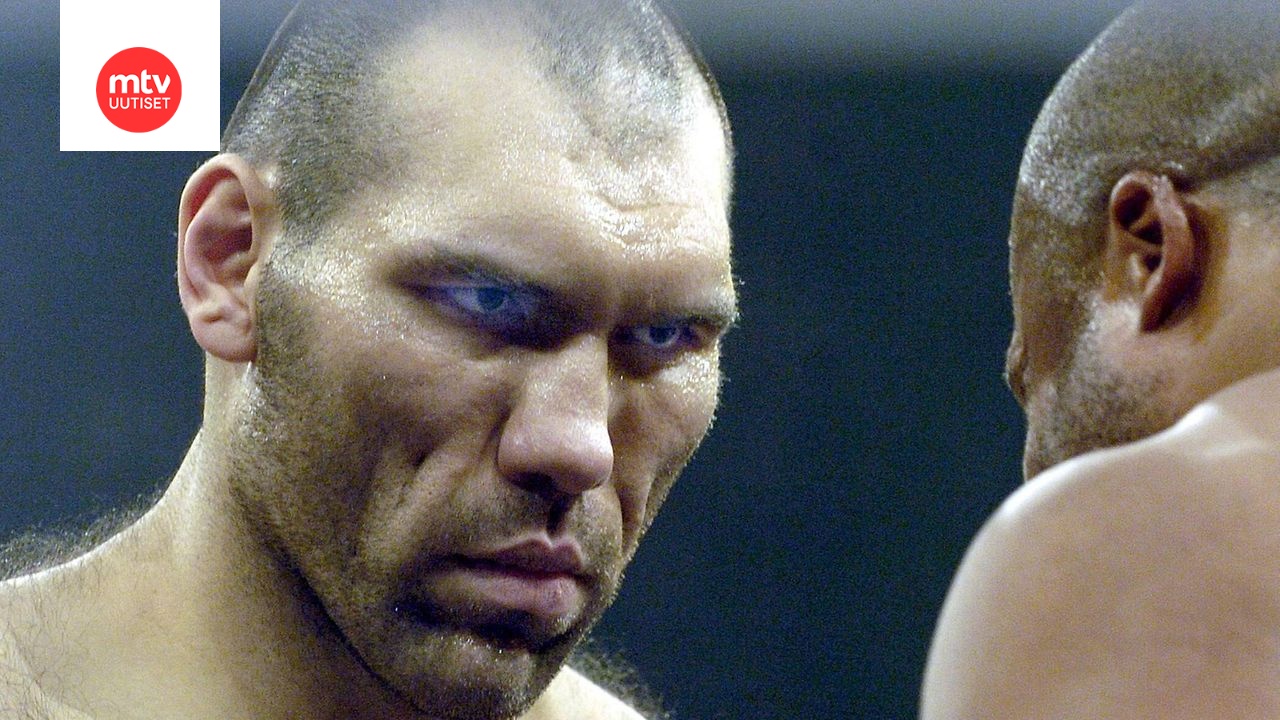 Venäläinen nyrkkeilyn maailmanmestari Nikolai Valujev sai kutsun ...