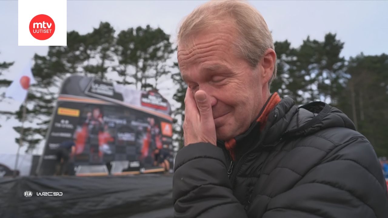 Harri Rovanperä liikuttui Kalle-poikansa maailmanmestaruudesta ...