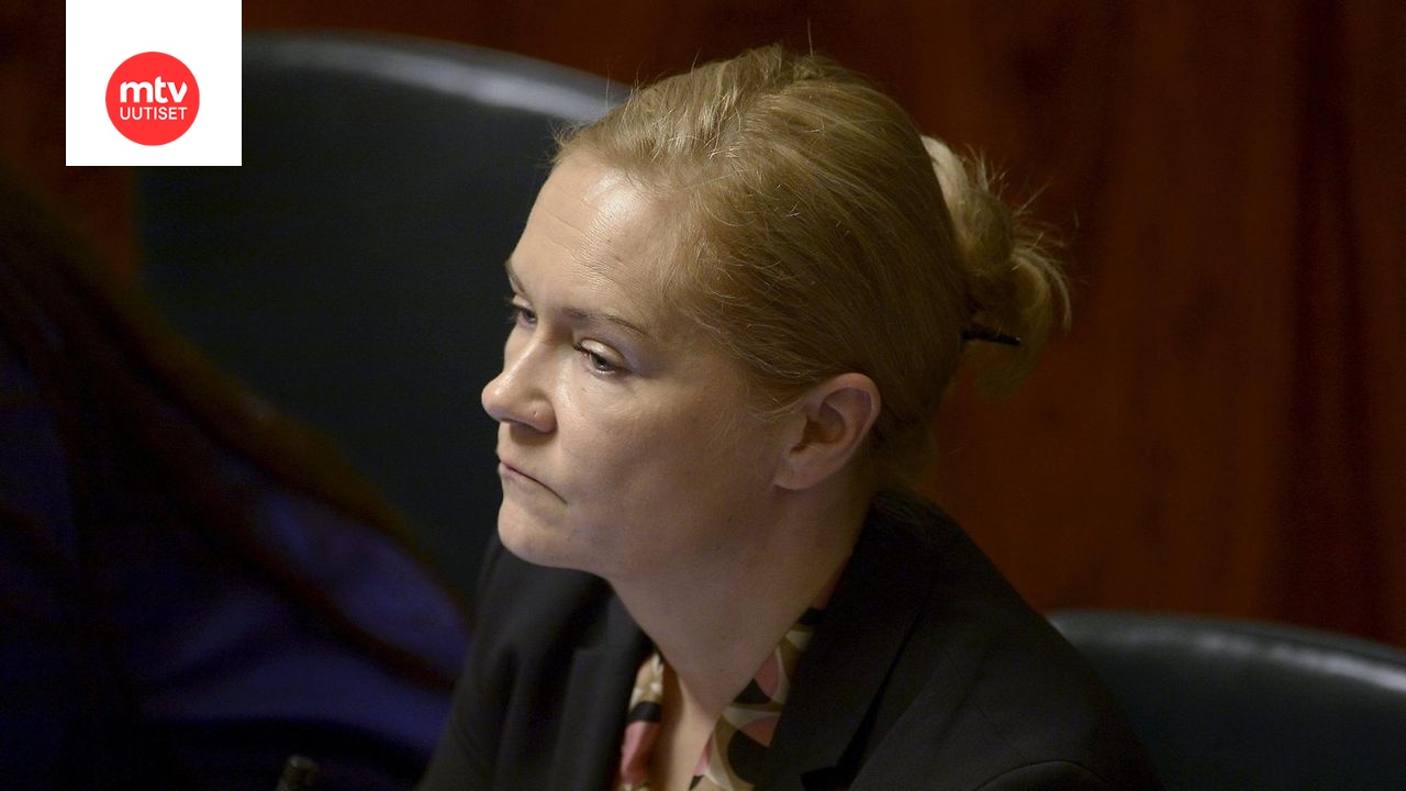Mari Rantanen korvaamassa Riikka Purran hallintovaliokunnan johdossa ...