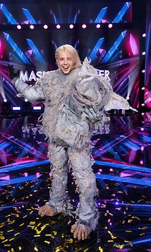 Tässä hän on! Vuoden 2022 Masked Singer Suomi -voittaja: "Aika siistiä ...