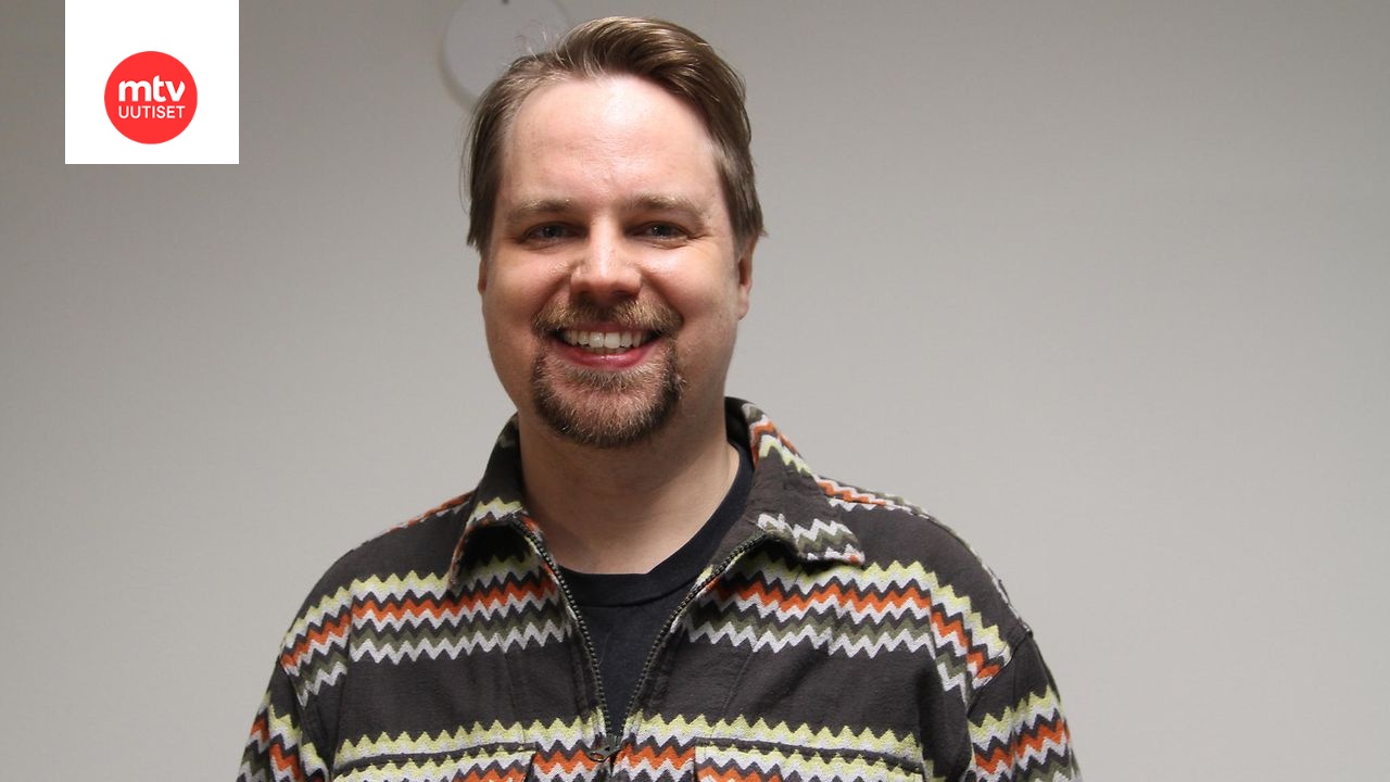 Joonas Kääriäinen debytoi Putous-näyttelijänä – sketsihahmo syntyi ...