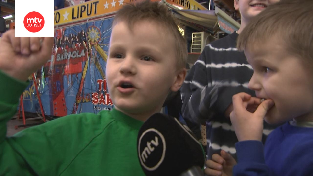 Viisivuotiaat Jalo ja Jesper varastivat show'n suorassa lähetyksessä ...