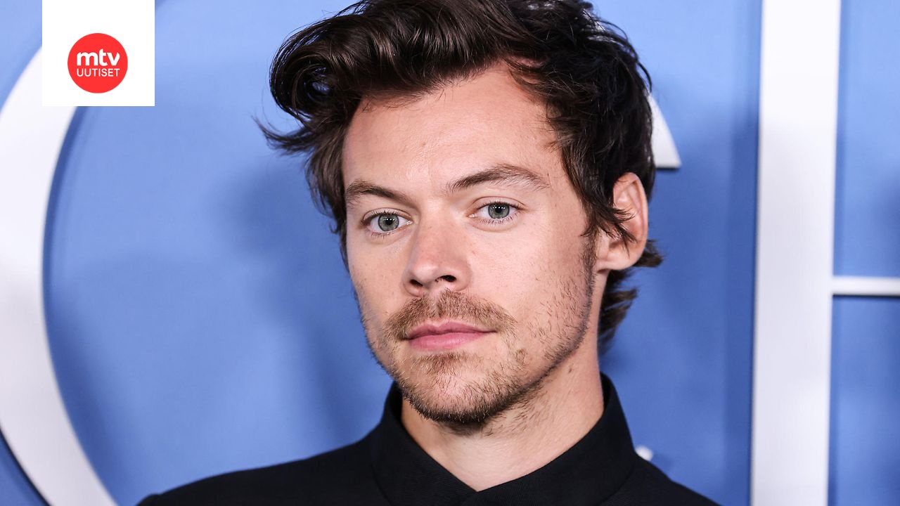 Harry Styles ajeli hiuksensa – faneilta täystyrmäys: "Tämä on ...