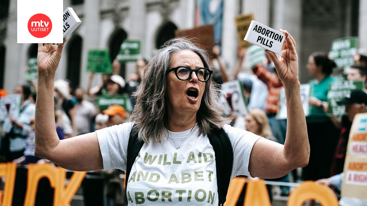 Oikeus aborttiin jakaa kantoja Yhdysvalloissa: "Tämä on vaarallista ja ...