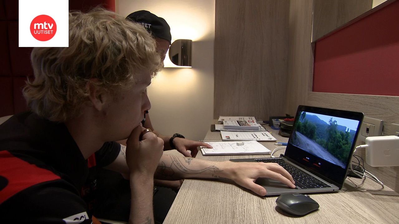 Kuvaa kulissien takaa: Näin Kalle Rovanperä ja Jonne Halttunen valmistautuvat MM-erikoiskokeille ...