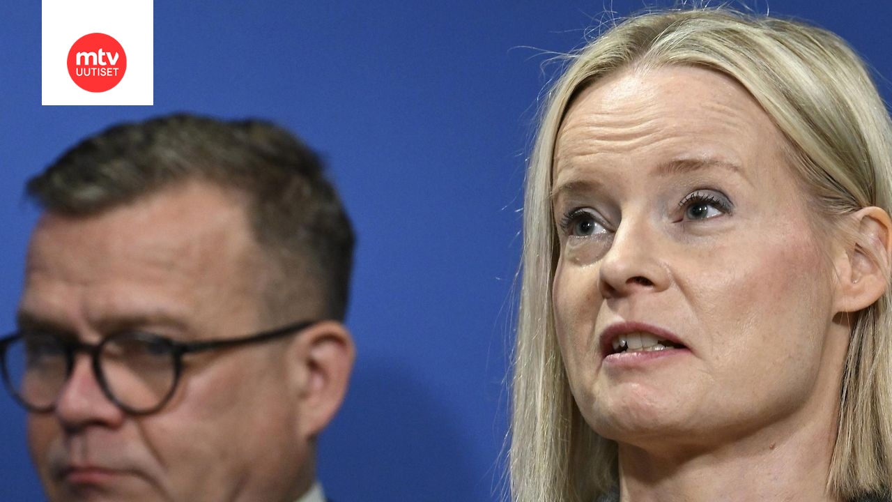 Valtiovarainministeri Riikka Purra (ps.) harvinaisesti lähes menetti ...