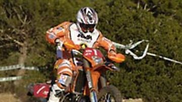 Aro ja Ahola jatkavat MM-enduron kärjessä - MTVuutiset.fi