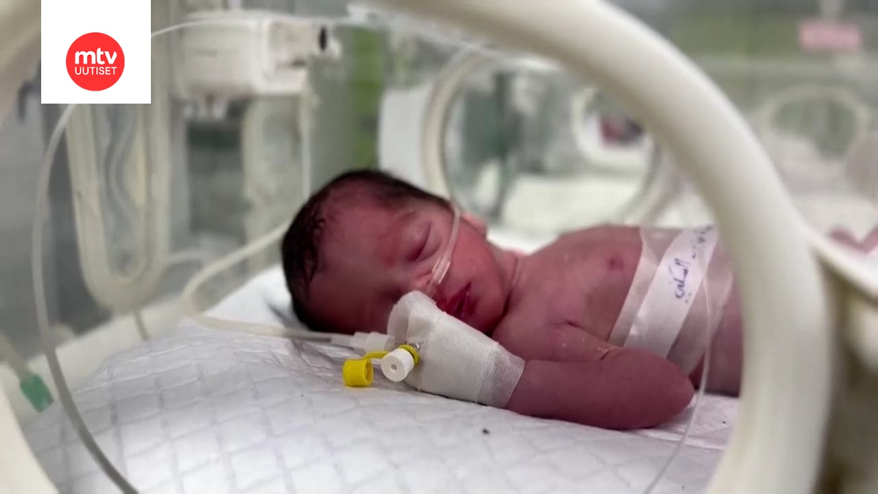 Tyttövauva pelastettiin Israelin iskussa kuolleen äitinsä kohdusta ...