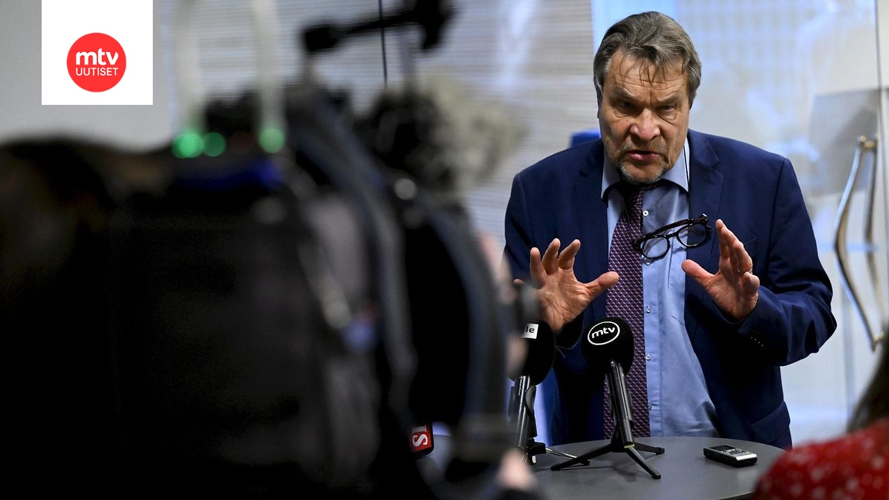 Ulkoasiainvaliokunnan Kimmo Kiljunen kommentoi meriraja-asiaa ...