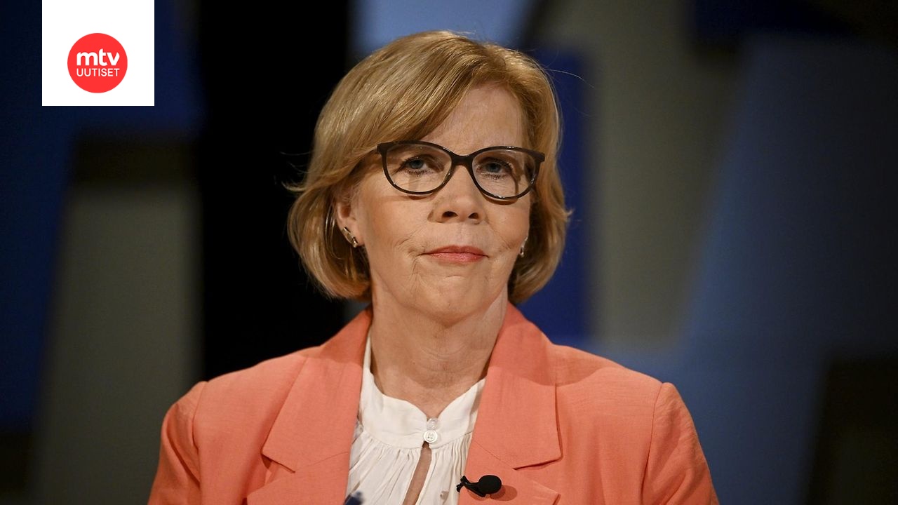 RKP:n Anna-Maja Henriksson on pahoillaan nikotiinipussisotkusta ...