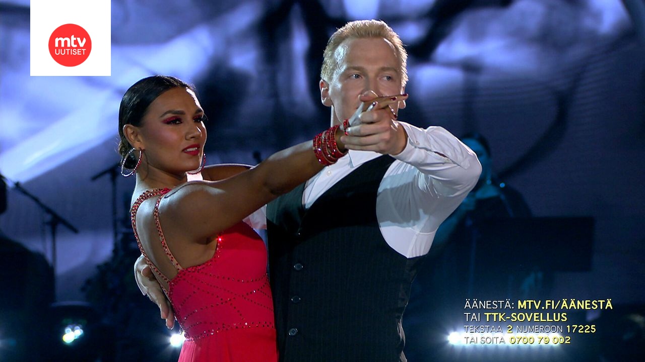 TTK:n uusi opettaja Mikko Matikka ja Susani Mahadura korkkasivat ...